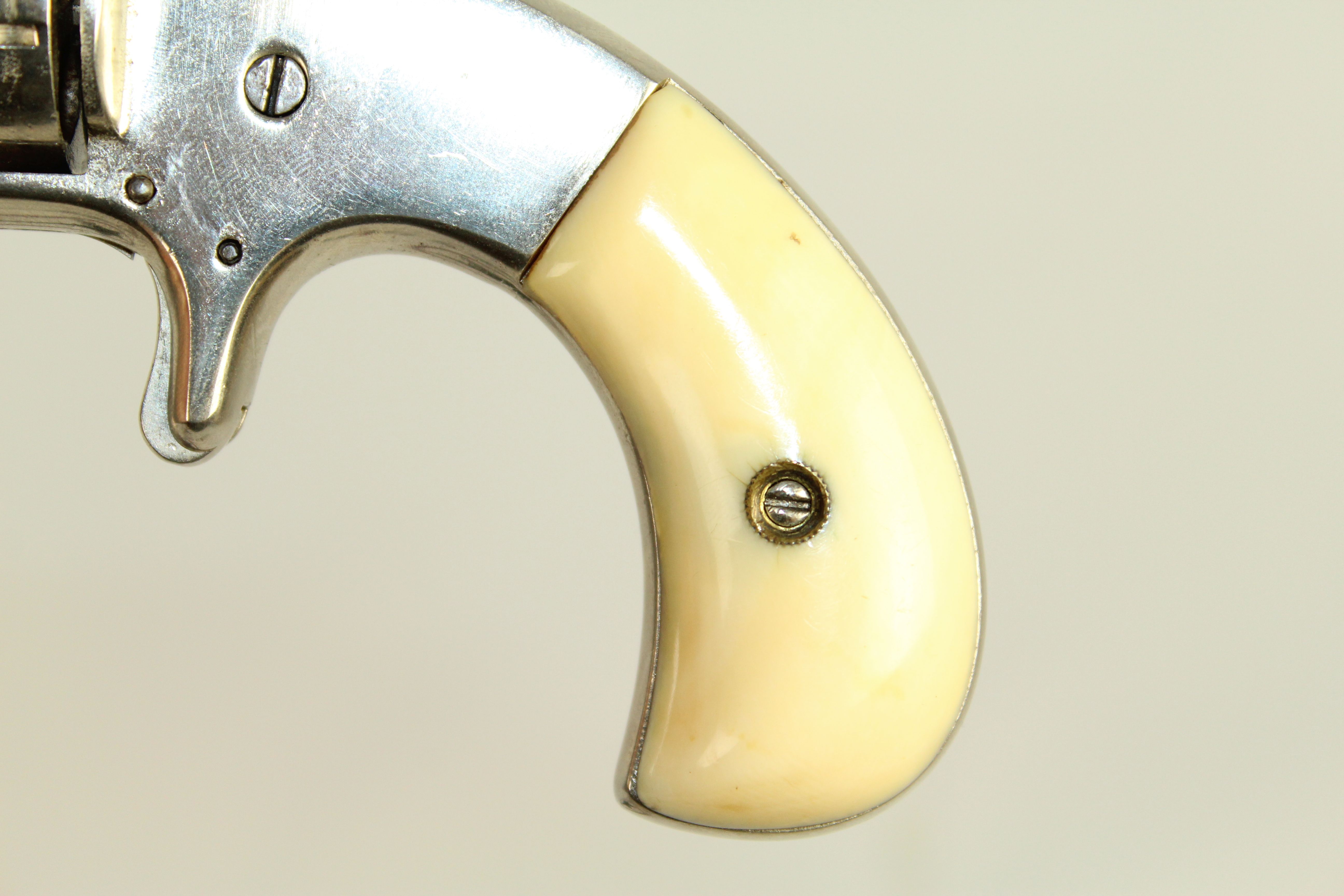 H&R Harrington & Richardson Victor Revolver Antique 003 | Ancestry Guns