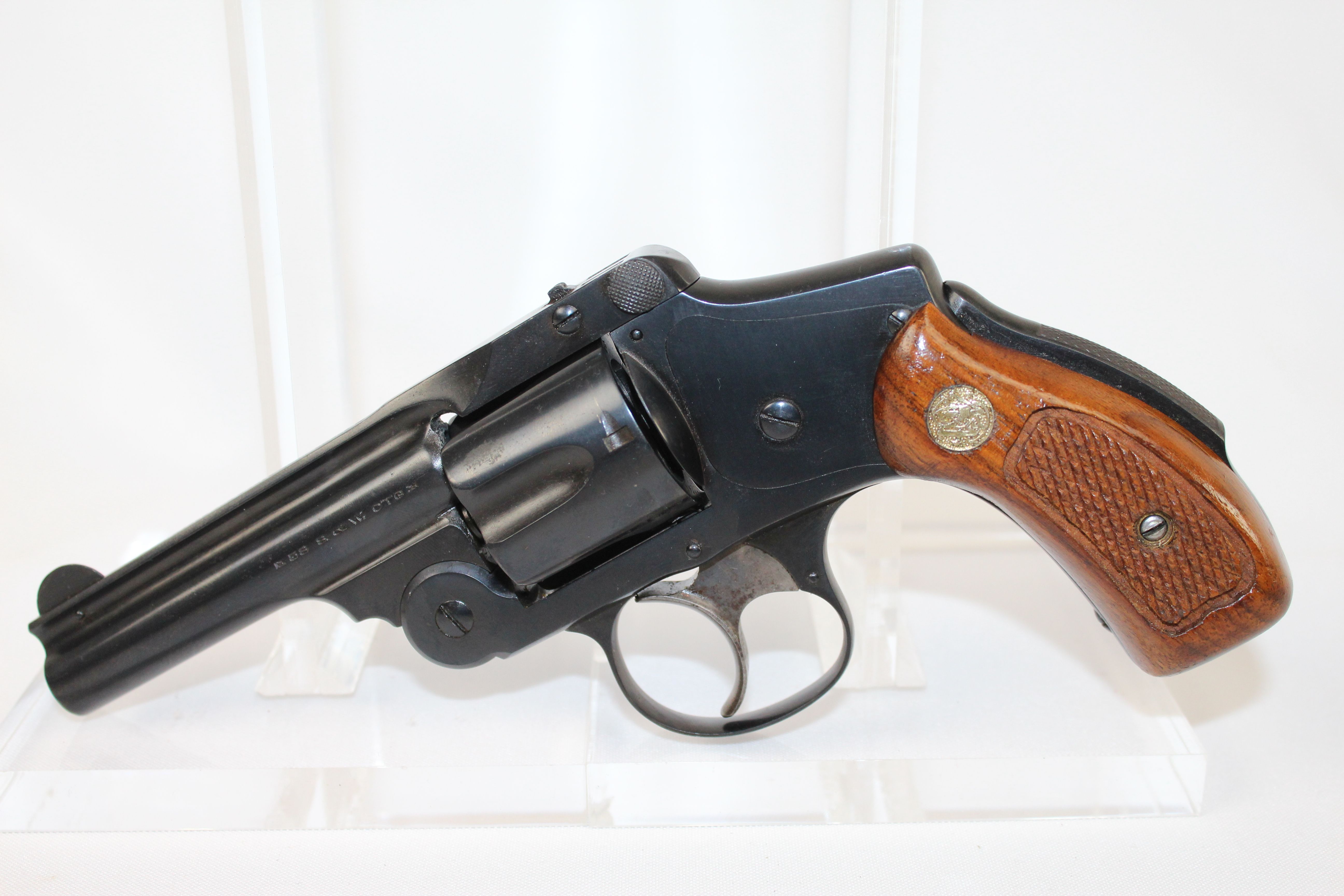 Smith & Wesson .38 Safety Hammerless Revolver Antique Firearms 009 ...