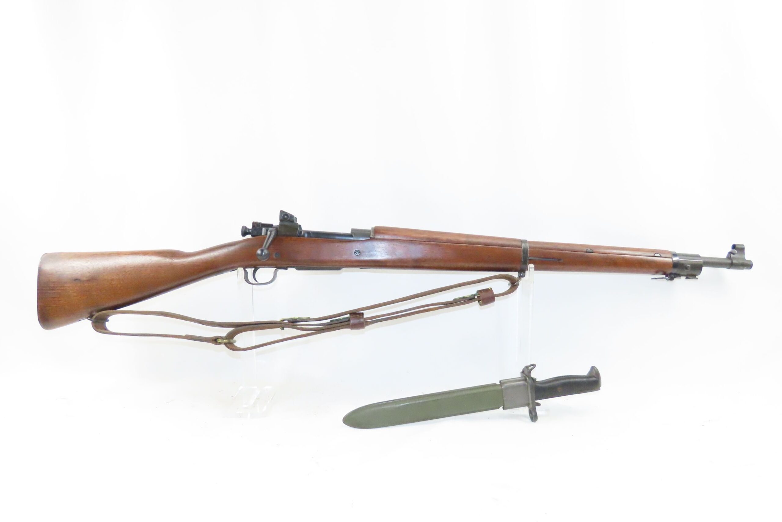 U.S. Remington Model 1903A3 Bolt Action Rifle with Bayonet 9.26 C ...
