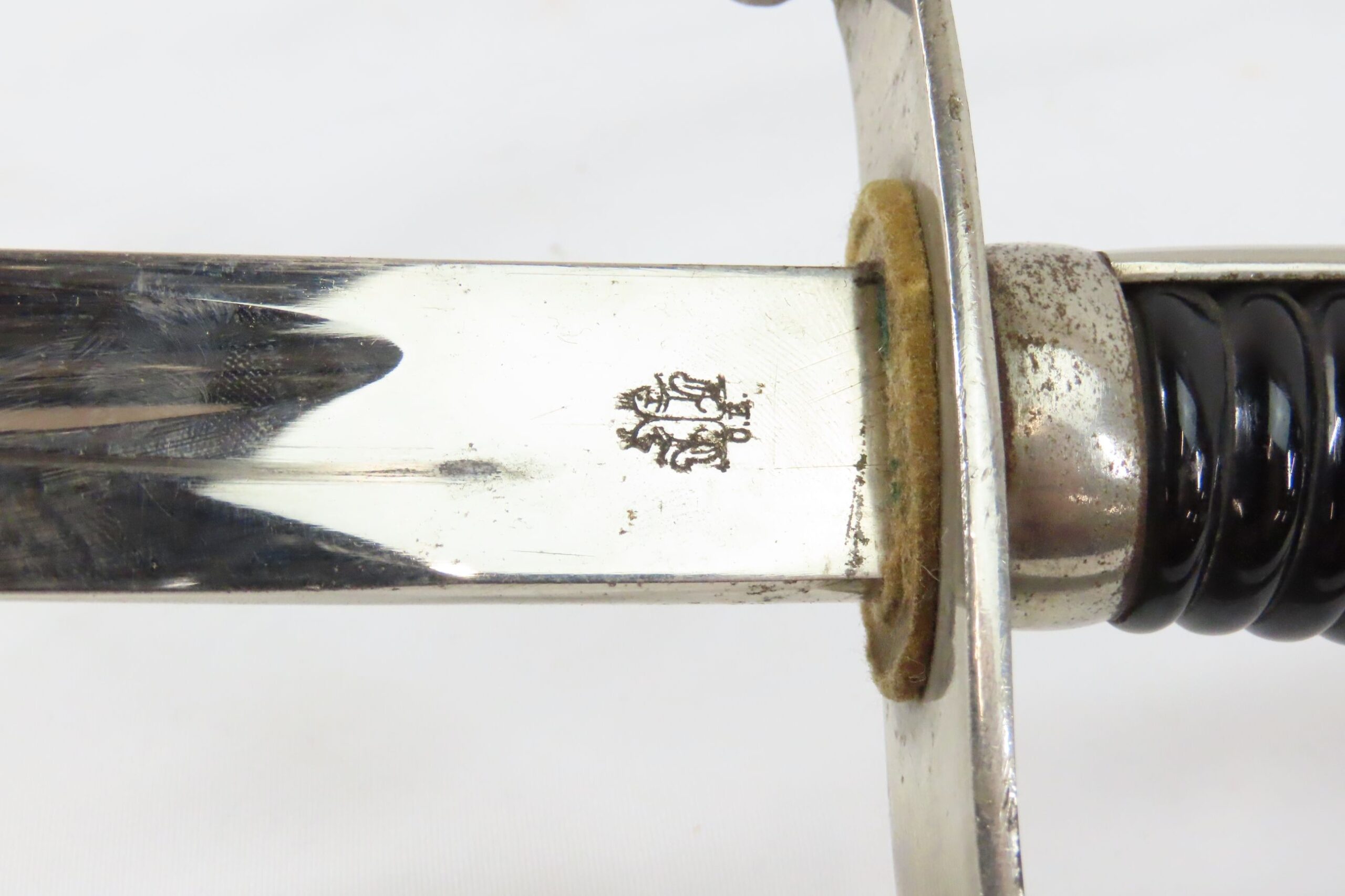 Birds Head Pommel Saber 2.14 C&RAntique008 | Ancestry Guns