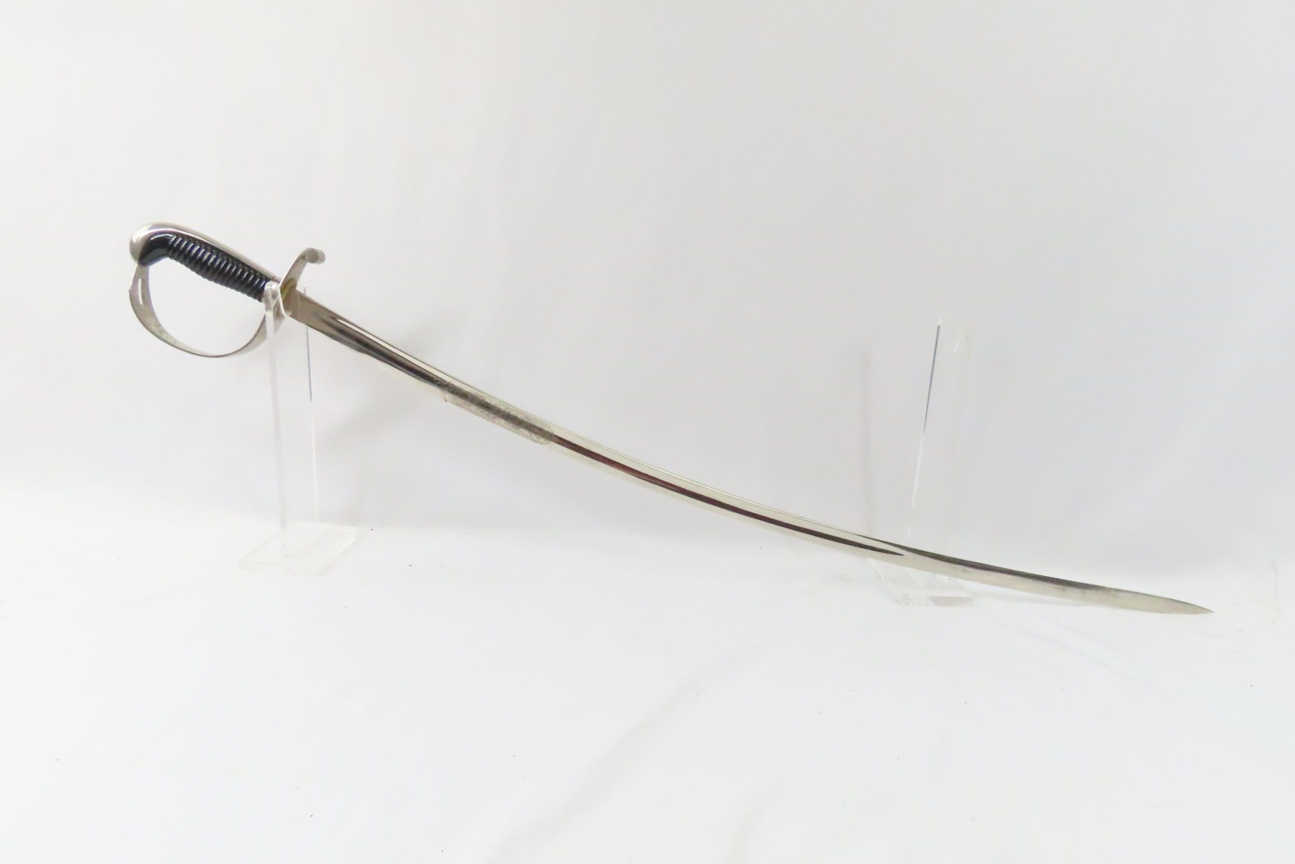 Birds Head Pommel Saber 2.14 C&RAntique012 | Ancestry Guns